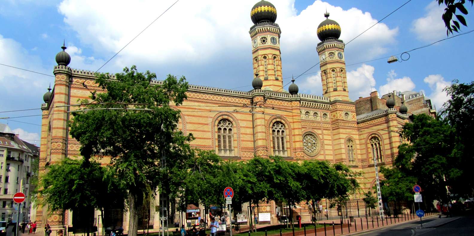 The BEST Jewish Quarter, Budapest Sightseeing on wheels 2023 - FREE ...