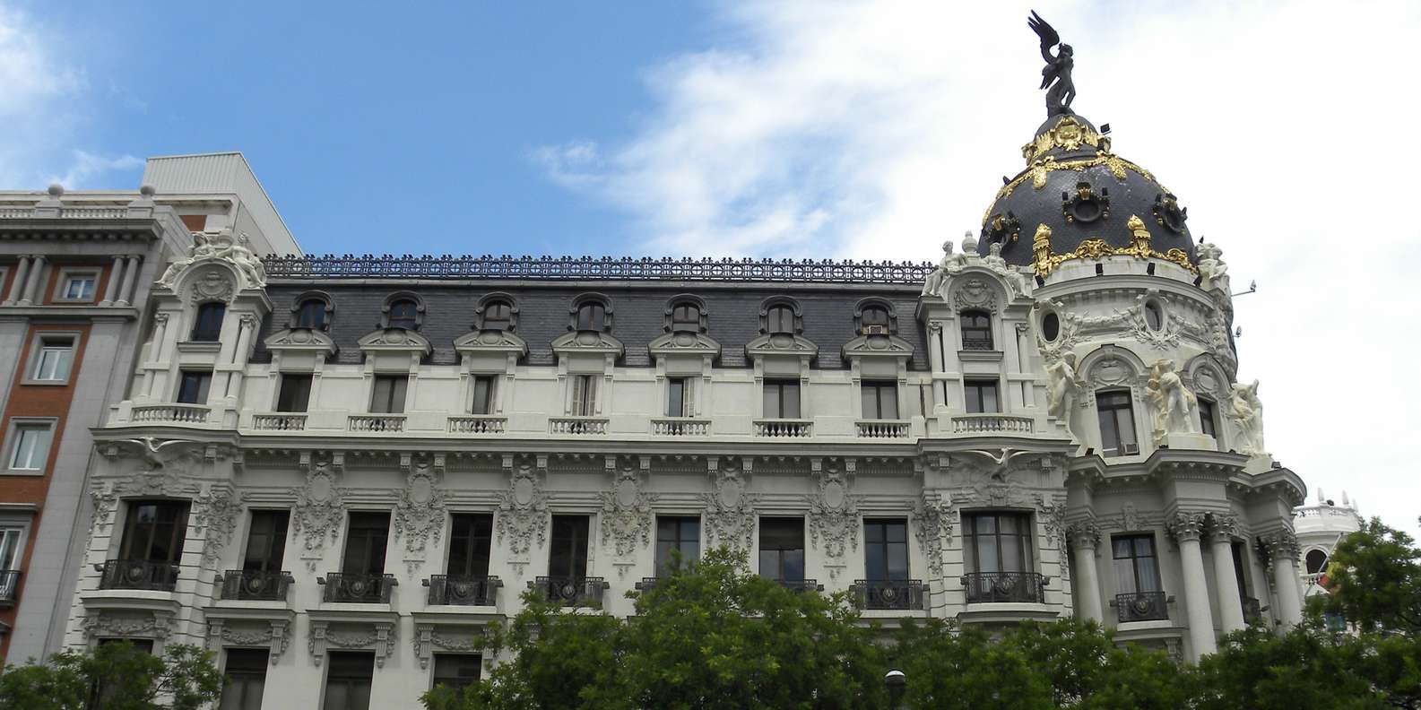 The BEST Metropolis Building Sightseeing 2023 - FREE Cancellation ...