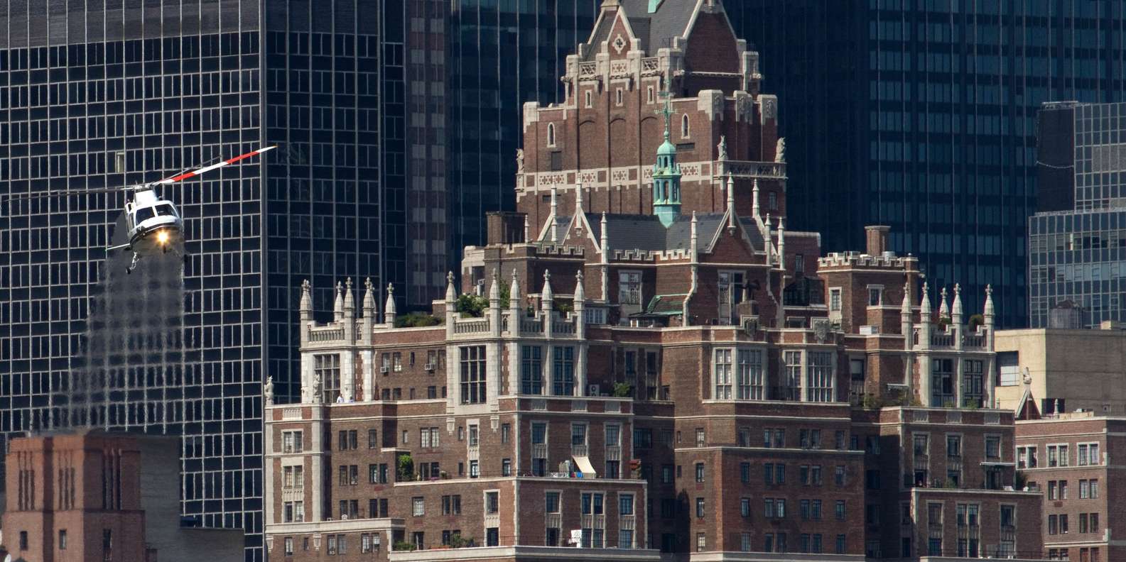 The BEST Tudor City Sightseeing 2025 - FREE Cancellation | GetYourGuide