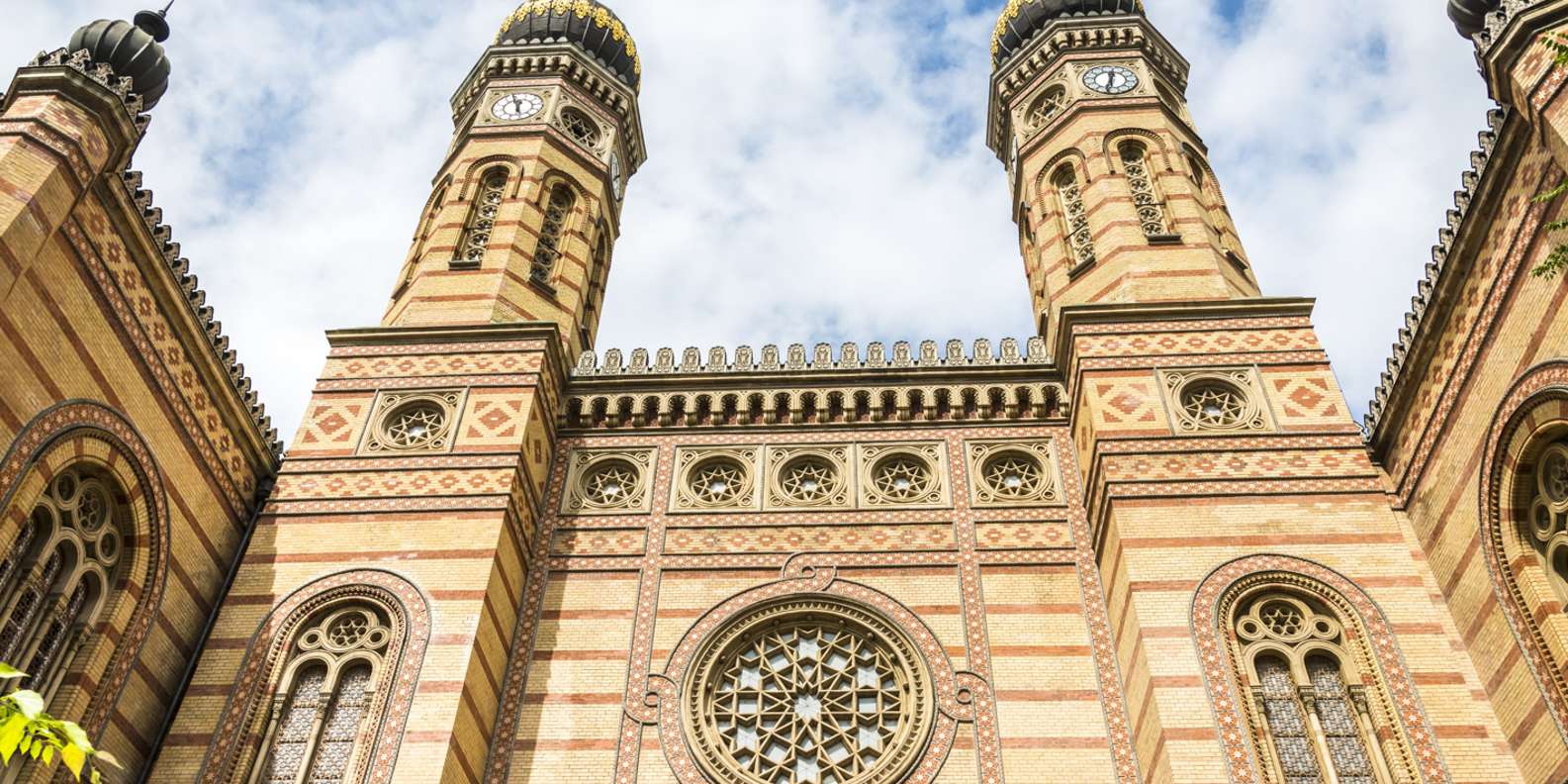 The BEST Dohány Street Synagogue Outdoor activities 2023 - FREE ...