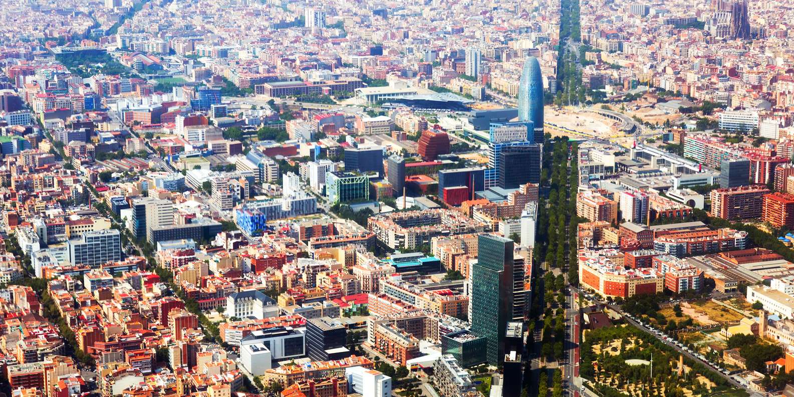 Avinguda Diagonal in Barcelona bezoeken? Boek tickets en tours ...