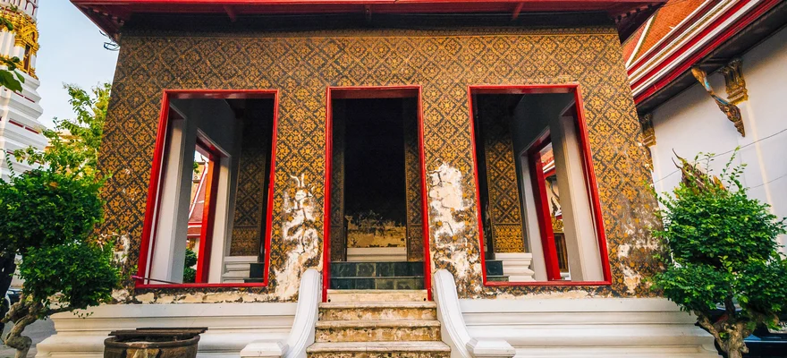 Wat Chakrawat, Bangkok - Book Tickets & Tours | GetYourGuide