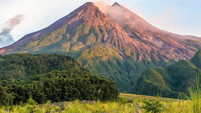 Monte Merapi, - Reserva de entradas y tours | GetYourGuide.com