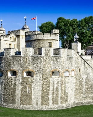 Outer Ward, Tower of London, London - Book Tickets & Tours | GetYourGuide