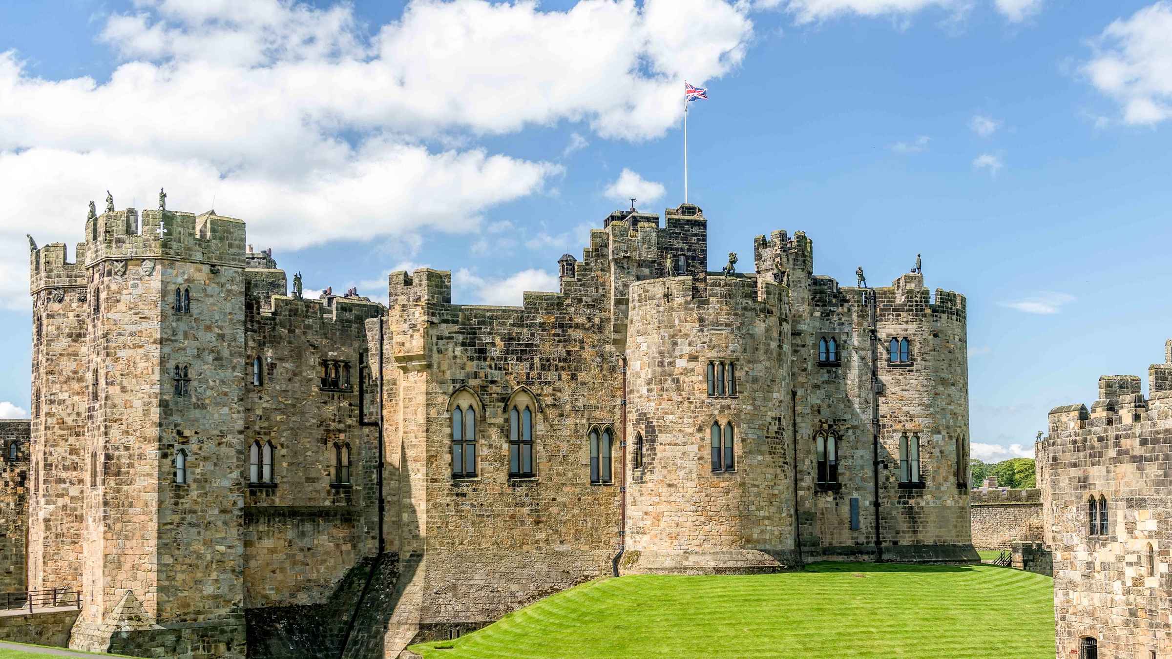PARAS Alnwick Castle Luonton ht vyydet Ja Kansallispuistot 2022 PARAS Alnwick Castle Luonton ht vyydet Ja Kansallispuistot 2022