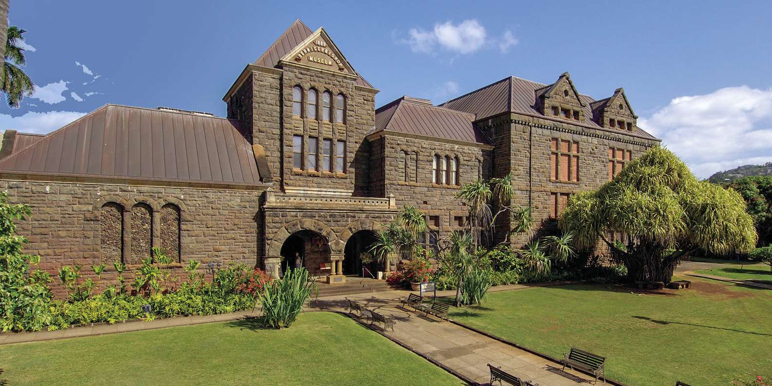 The BEST The Bernice Pauhai Bishop Museum Bus & minivan tours 2024 ...