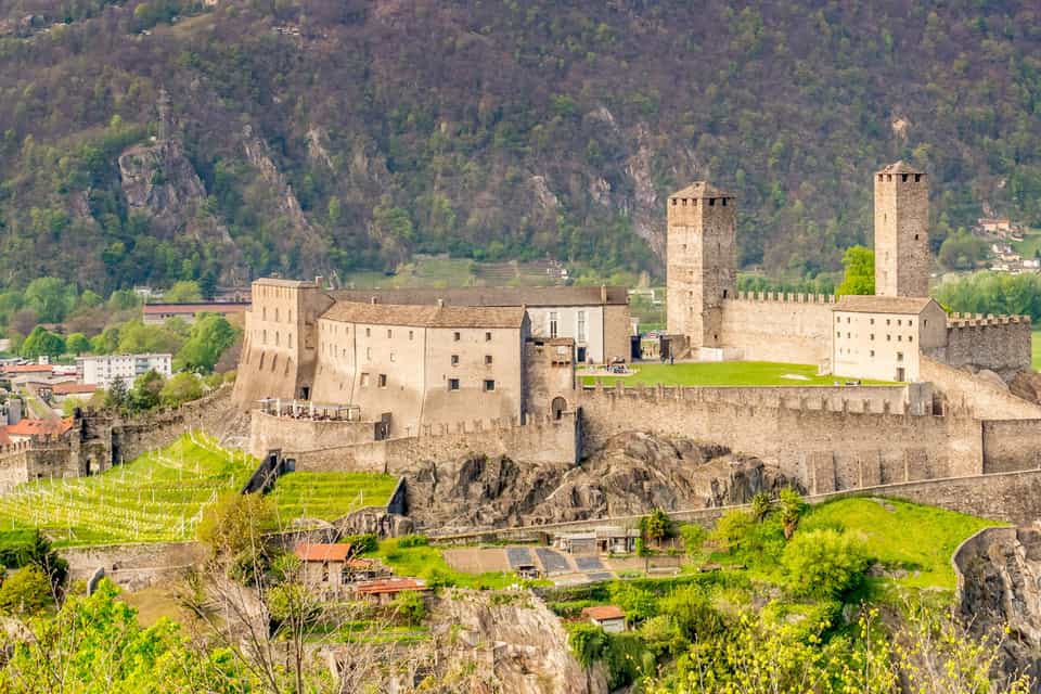 Bellinzona: Die BESTEN Sehenswürdigkeiten und Aktivitäten 2023 ...