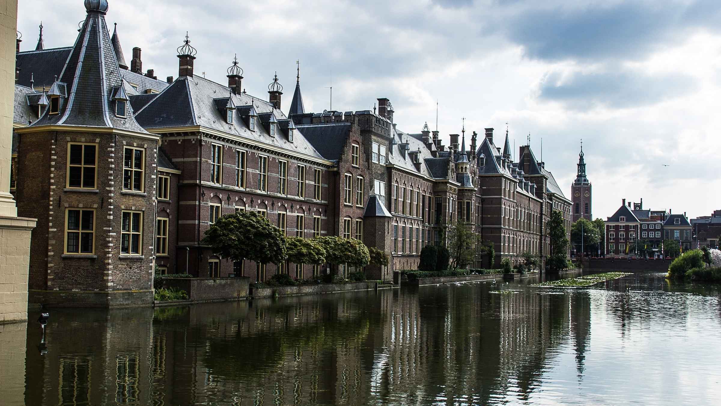 Mauritshuis, The Hague - Book Tickets & Tours | GetYourGuide