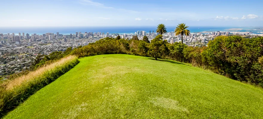 Tantalus Lookout - Puu Ualakaa State Park, Honolulu - Book Tickets ...