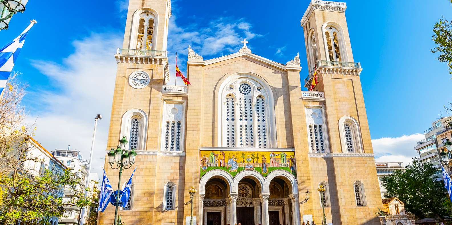 Grande Mitropoli Tour dei quartieri: il MEGLIO del 2023 - Cancellazione ...