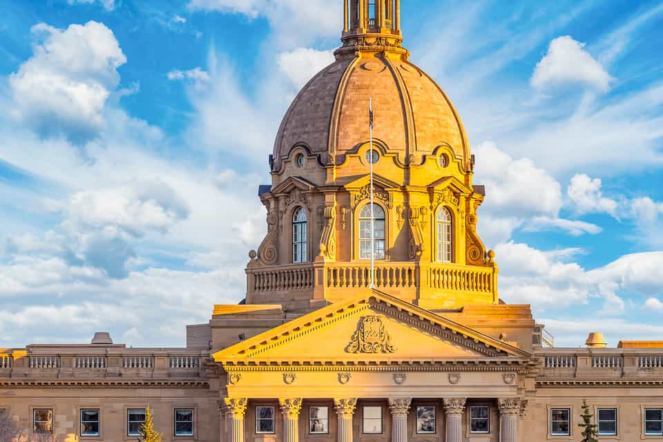 Funicular Promenade Bridge, Edmonton - Book Tickets & Tours | GetYourGuide