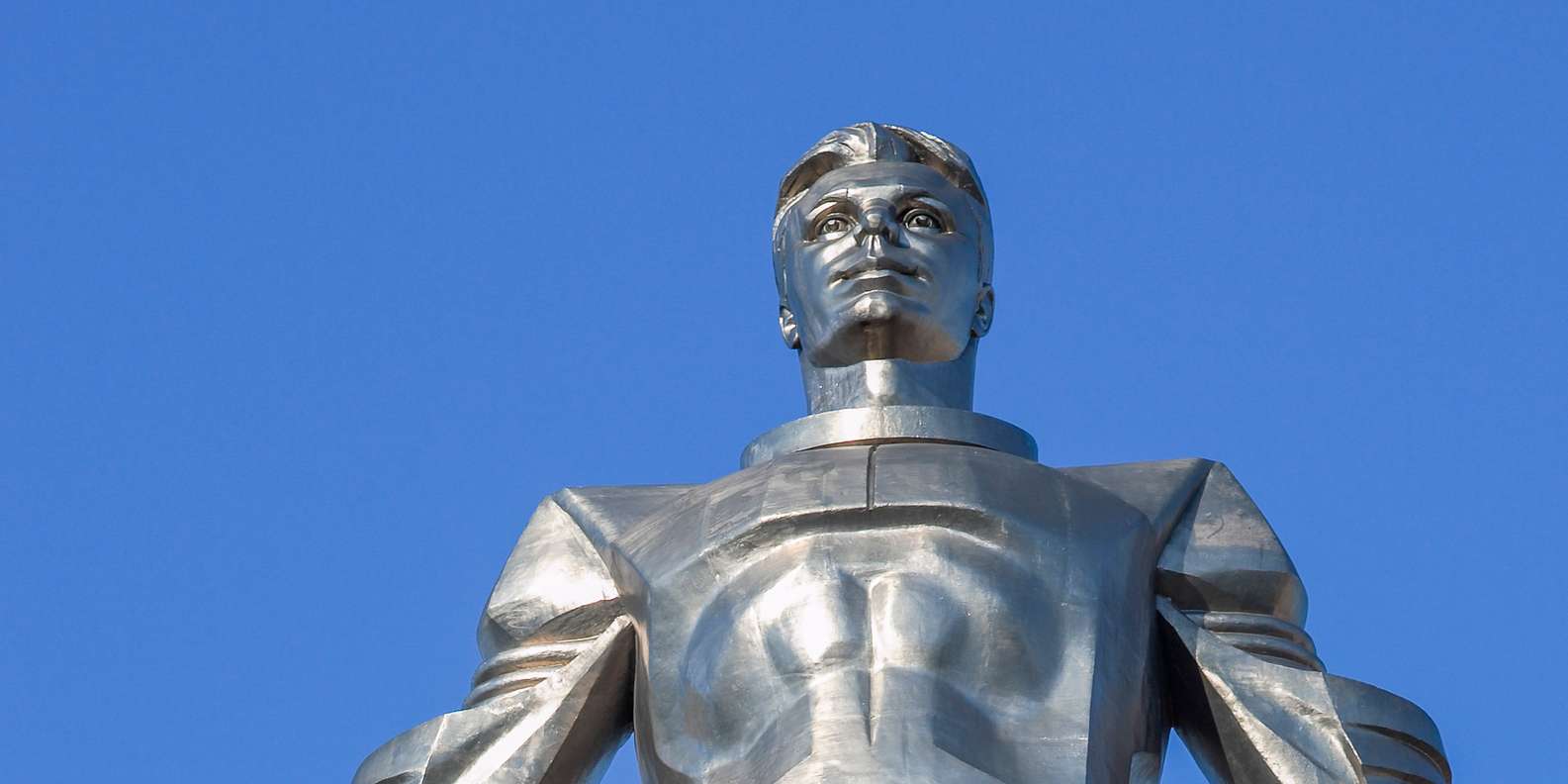 Monument à Youri Gagarine : Tournées des bars - le MEILLEUR de 2024 ...