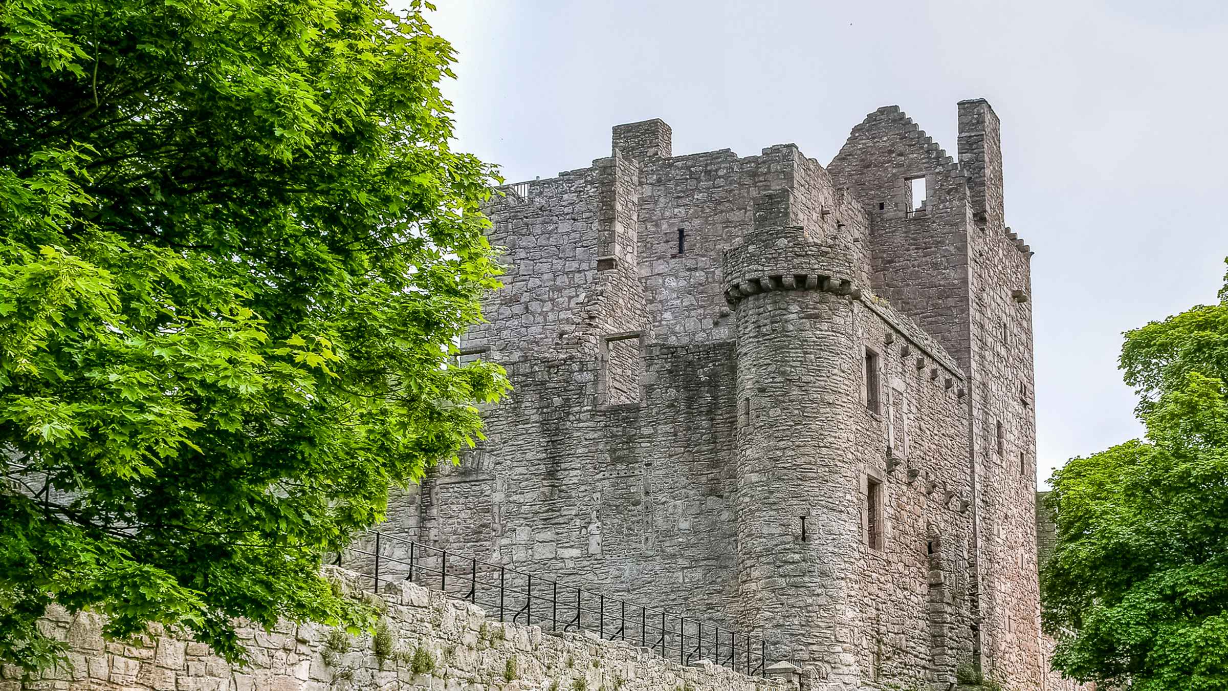Craigmillar Castle, Edinburgh - Book Tickets & Tours | GetYourGuide