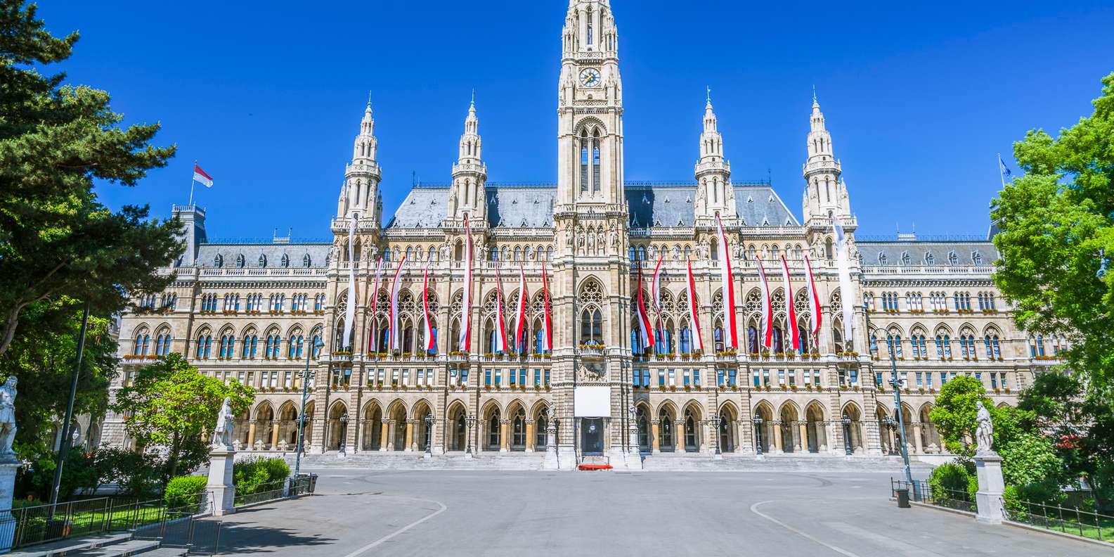 The BEST Vienna City Hall Sightseeing on wheels 2023 - FREE ...