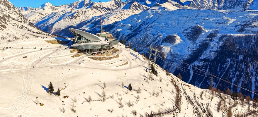 Skyway Monte Bianco, Entrèves, Italy - Book Tickets & Tours | GetYourGuide