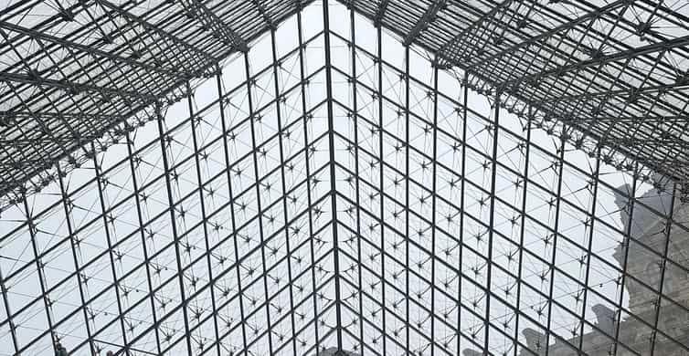 Paris: Louvre Masterpieces Tour with Pre-Reserved Tickets | GetYourGuide