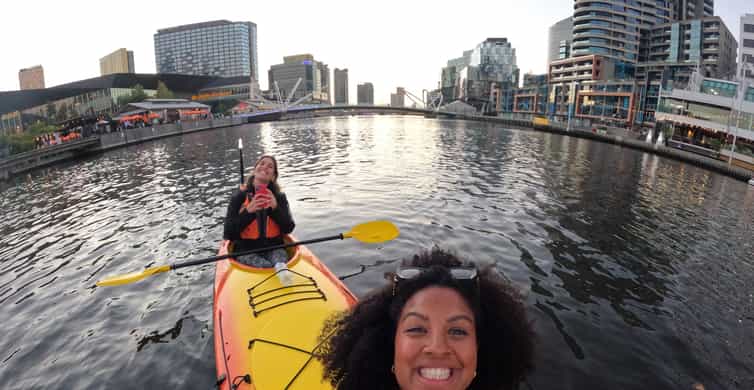 Melbourne: Sunset Kayak Tour with Dinner | GetYourGuide