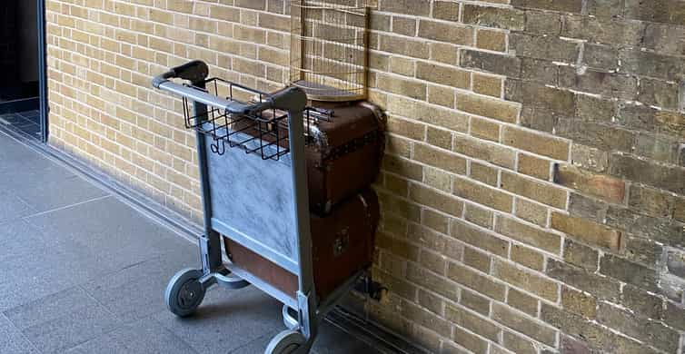 Londres : visite pied à pied de Harry Potter avec Plateforme 9 3/4 | GetYourGuide