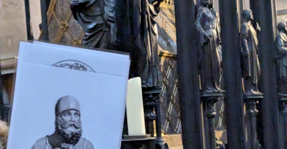 Nuremberg: Castle and Old Town Tour – incl. Tickets and a red beer ...