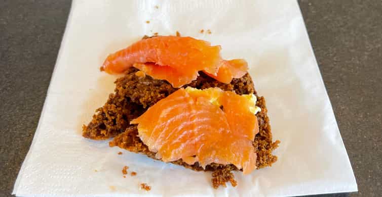 Laugarvatn Fontana: Geothermal Bread-Baking Experience | GetYourGuide