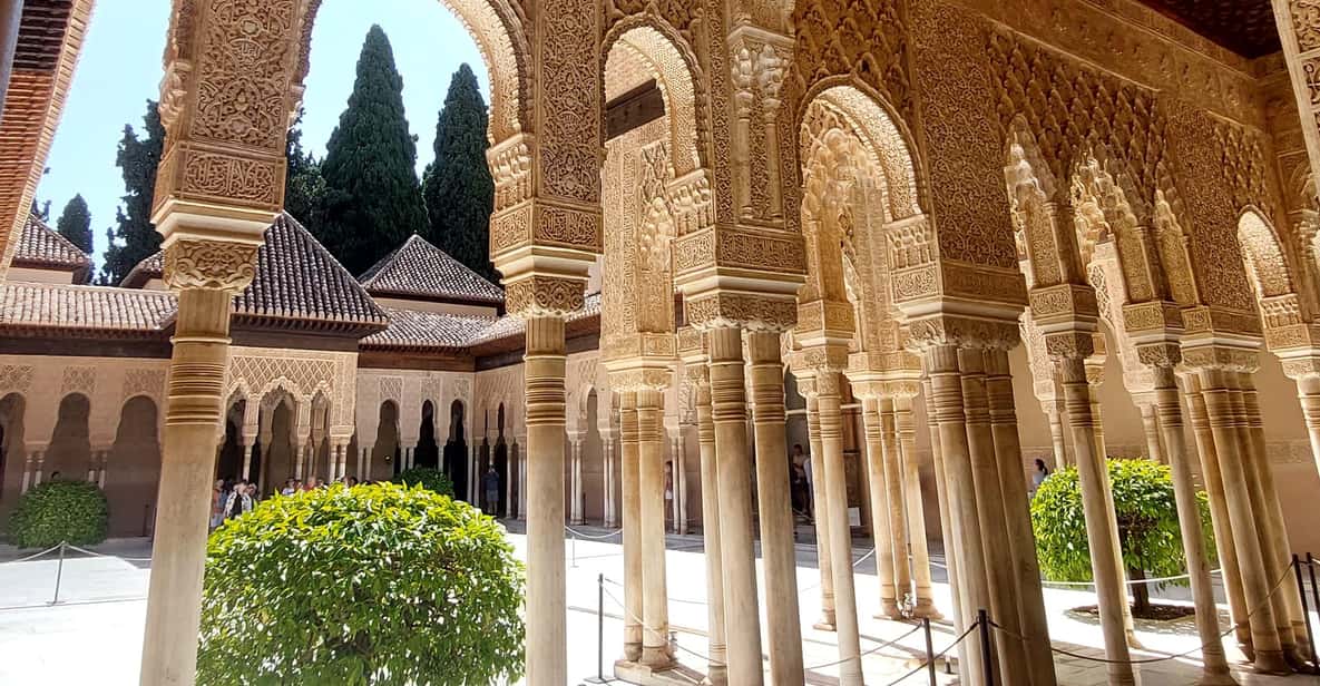 Granada: Tour of Alhambra, Generalife, and Nasrid Palaces | GetYourGuide