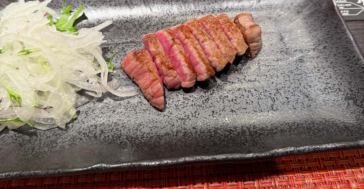 Wagyu-Rindfleisch & Sake-Paarung Foodie-Tour in Tokio | GetYourGuide