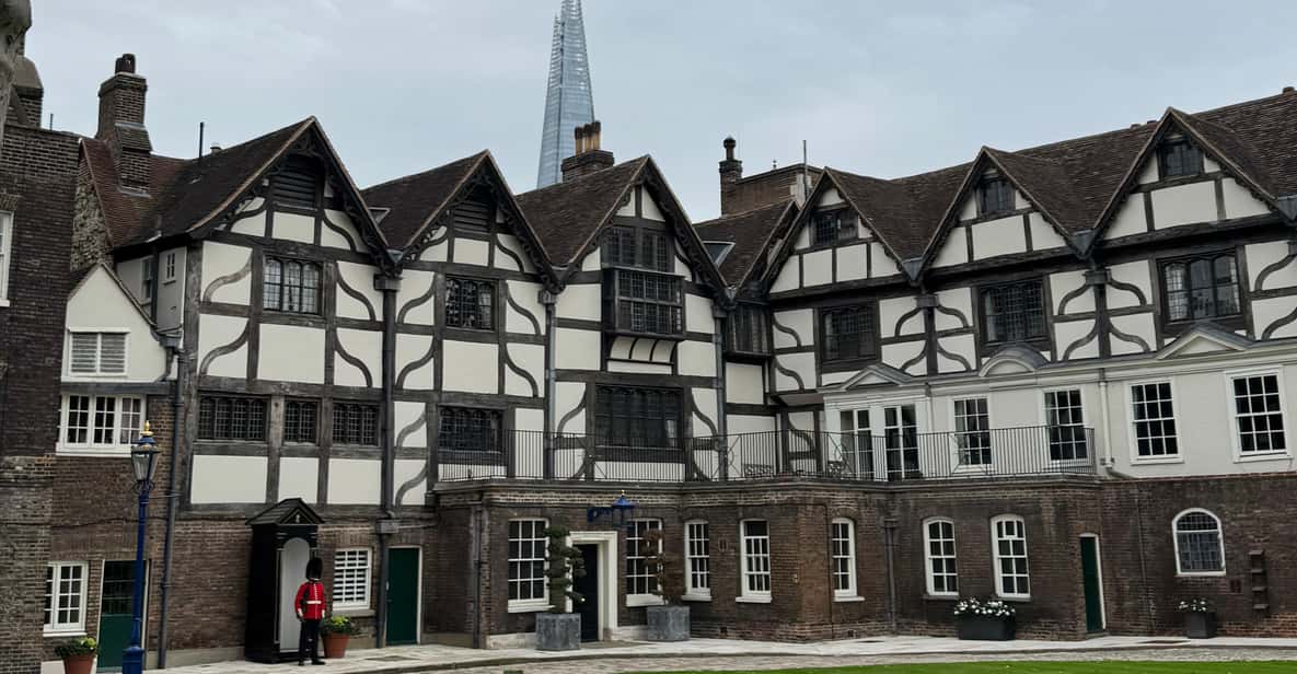 London: Easy Access Tower of London and Crown Jewels Tour - 2026 ...