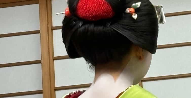 Kyoto: Meet the Geisha Maiko with Gion Walking Tour | GetYourGuide