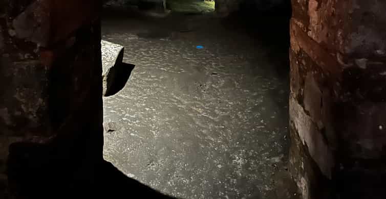 Edinburgh: Immersive Small-Group Historic Vaults Tour | GetYourGuide