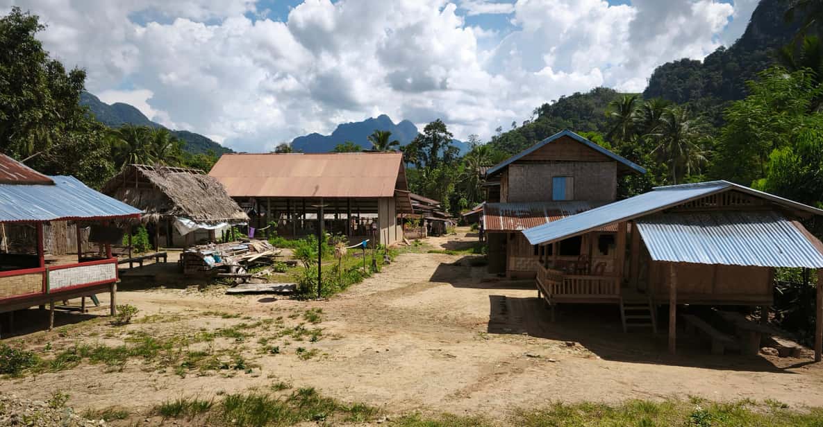 Luang Prabang - Nong Khiaw: Križarjenje po reki, pohod in slap ...
