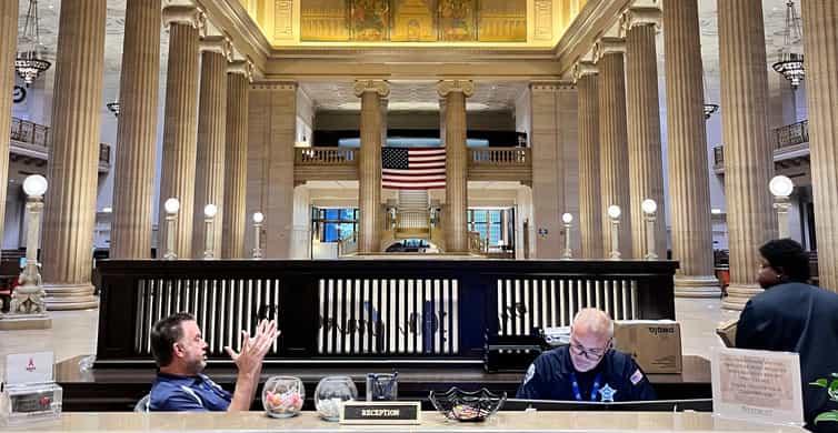 Chicago: Secret Interiors Architecture Walking Tour | GetYourGuide
