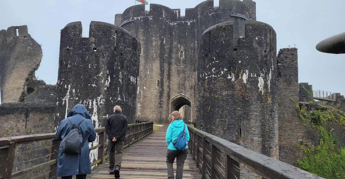 Von Cardiff aus: Caerleon, Tintern Abbey und Three Castles Tour ...