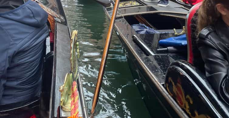 Venice: Shared Gondola Ride Across the Grand Canal | GetYourGuide