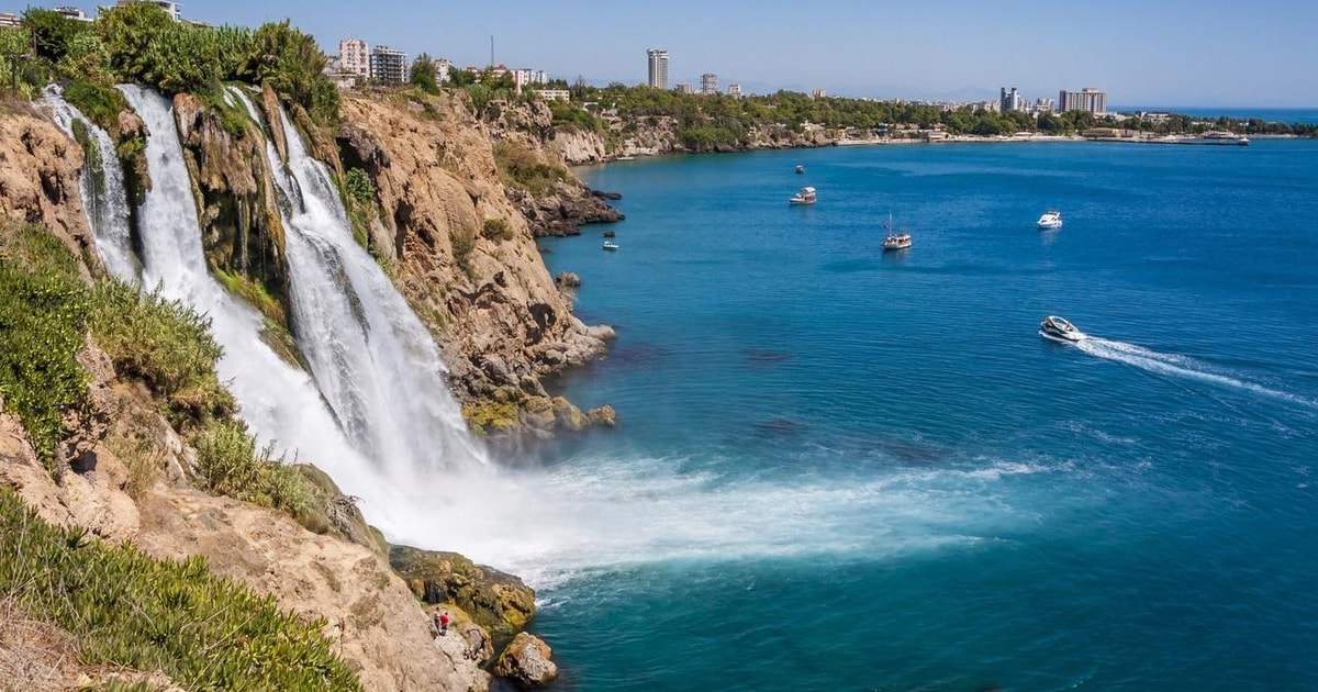 Alışveriş, Şelaleler ve Tekne Turu ile Antalya Şehir Turu | GetYourGuide