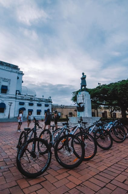 Highlights Bike Tour Panama City With Professional Guide | GetYourGuide