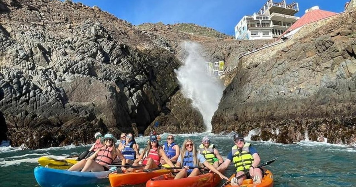 Ensenada: tour privado en kayak a La Bufadora con traslado | GetYourGuide