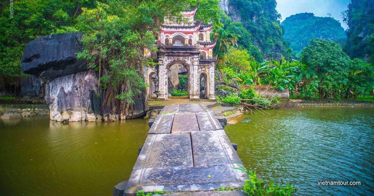 From Hanoi: Hoa Lu / Bai Dinh & Bich Dong & Thung Nham | GetYourGuide