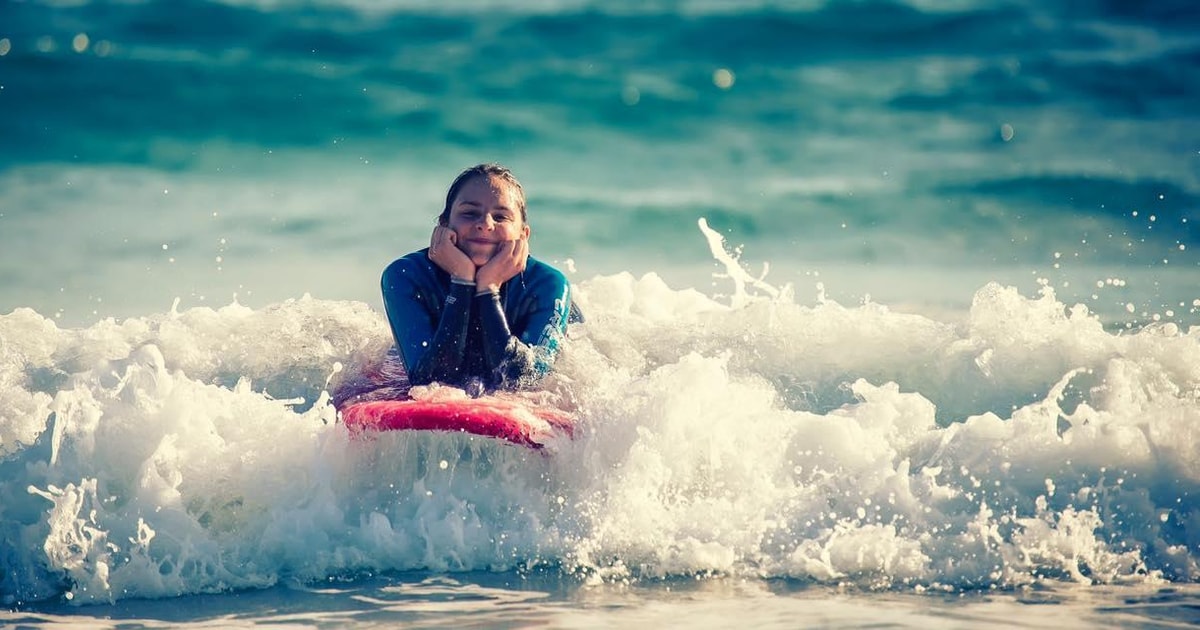 Naucz się surfować na Majorce! Lekcje surfingu po Morzu Śródziemnym ...