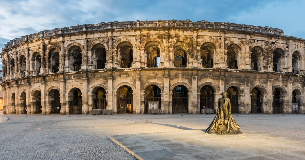 Nimes: Privéwandeltour door het historische centrum | GetYourGuide