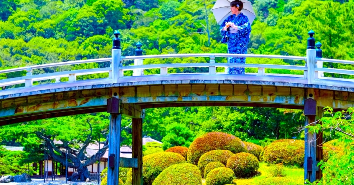 Takamatsu: Don a kimono and take a stroll in Ritsurin Park | GetYourGuide