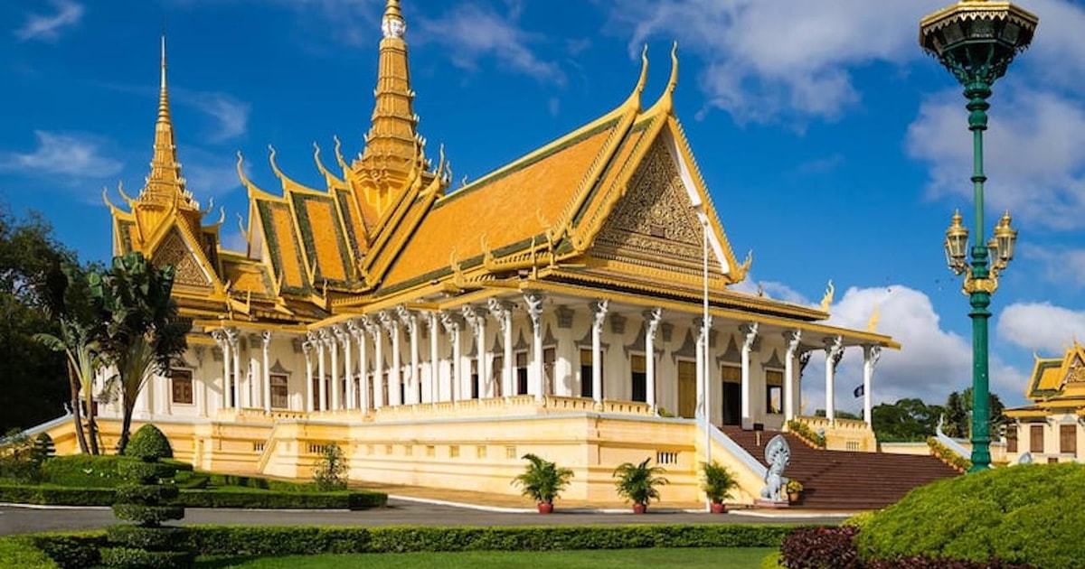 Phnom Penh: City break with tours - 4 days with 5* Hotel | GetYourGuide