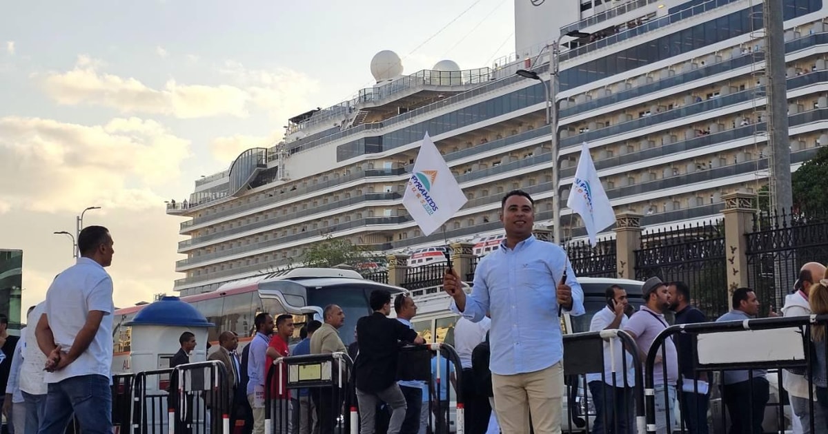 From Alexandria Port: Giza Pyramid & Egyptian Museum | GetYourGuide