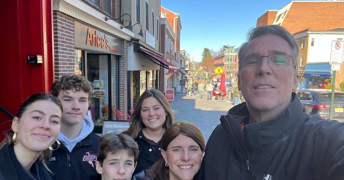 Seattle Scavenger Hunt | GetYourGuide