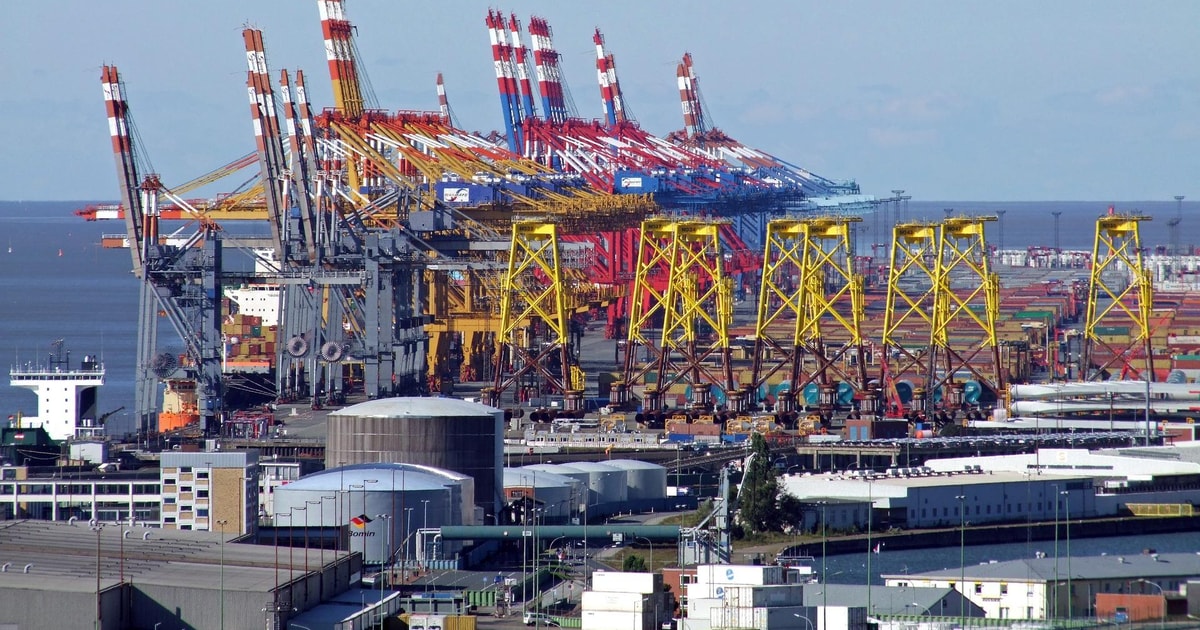 Bremerhaven: City Highlights Guided Tour | GetYourGuide