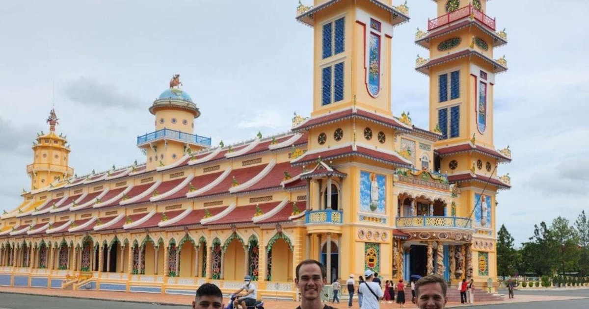 Tunnels de Cu Chi, temple de Cao Dai, montagne de Ba Den Journée ...