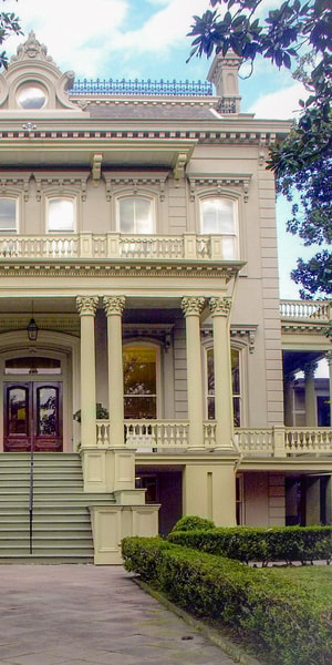 New Orleans Garden District Tour | GetYourGuide