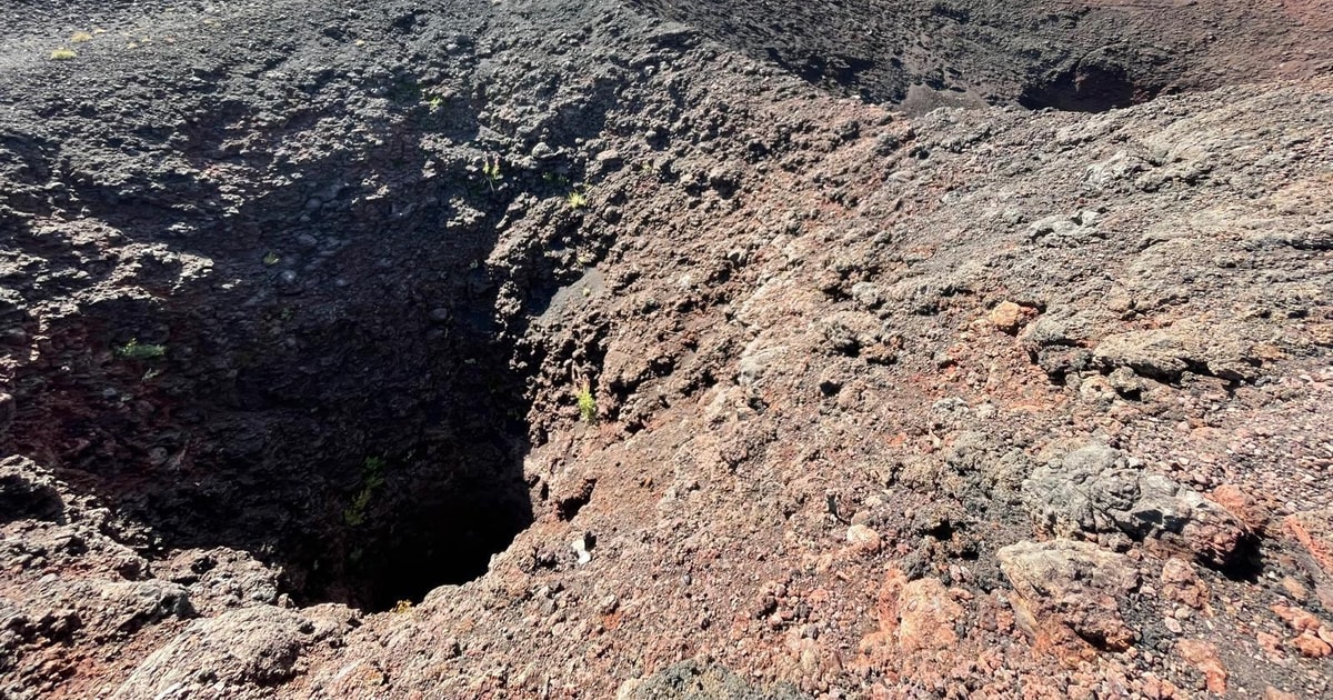 ETNA VOLCANO: Utflykt till kratrarna från 2002 | GetYourGuide