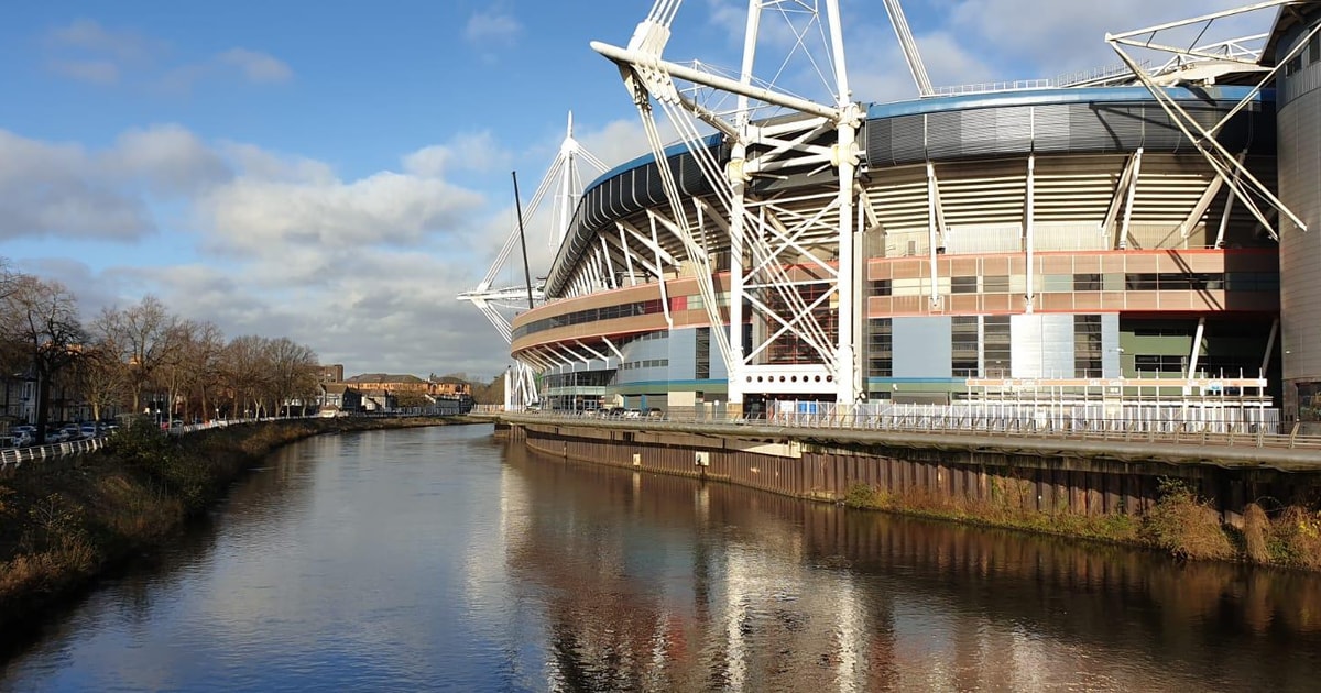 Cardiff: Tour guiado por la ciudad a pie | GetYourGuide