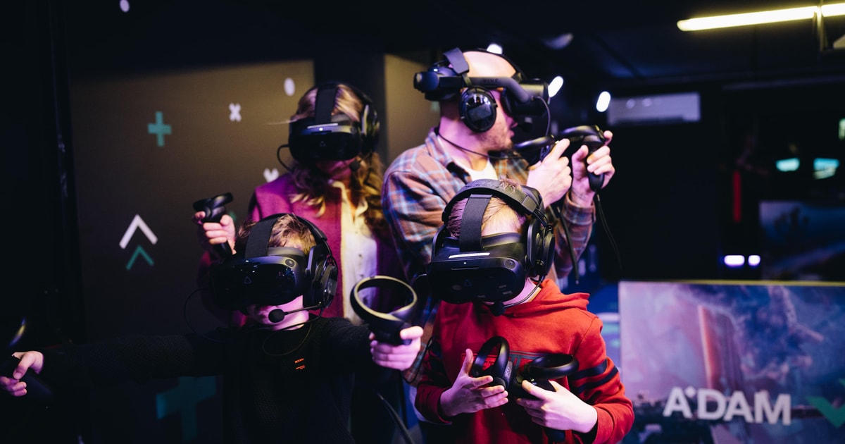 Amsterdam: VR Game Park Free-Roaming Experience | GetYourGuide