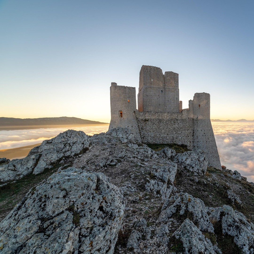 Rocca Calascio: entre naturaleza, historia y cine. | GetYourGuide